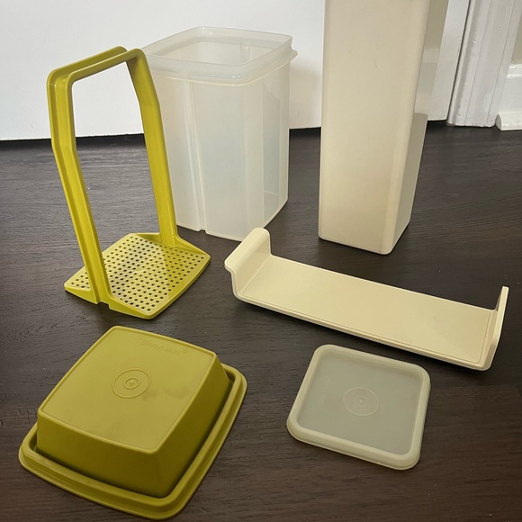 Tupperware | Kitchen | Tupperware Pick A Deli Pickle Keeper And ...